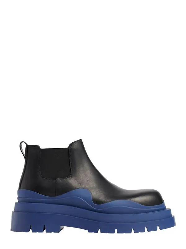 Bottega Veneta Leather Tire Ankle Chelsea Boots - Black/navy Blue