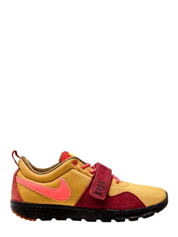 Nike Trainerendor Sneakers - Vivid Sulfur/atomic Red/dark Team Red