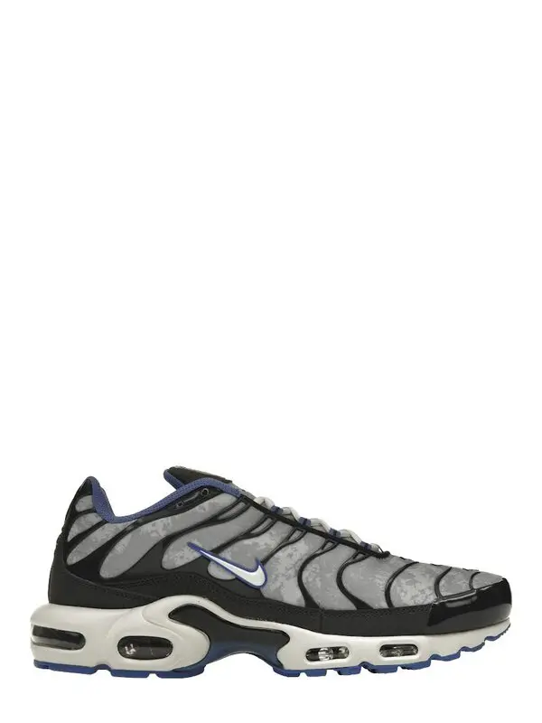 Nike Air Max Plus Social F.c. Sneakers - Cloud Grey/black