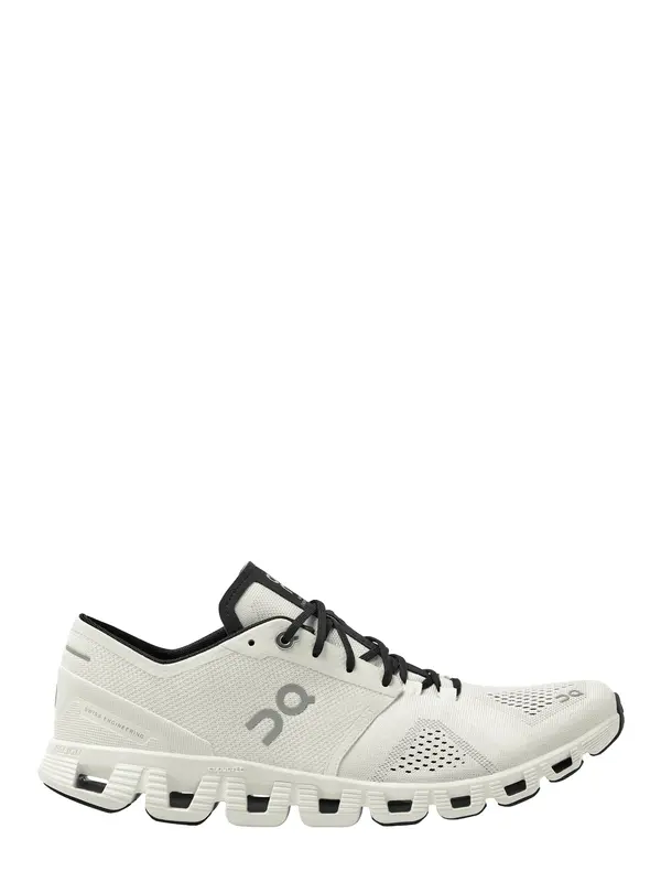 On Running Cloud Xin - White/black