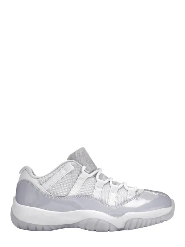 JORDAN 11 Retro Low Sneakers - White/pure Violet