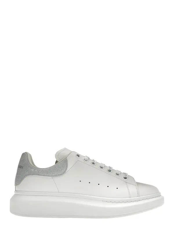 Alexander McQueen Oversized Sneakers - White/light Blue