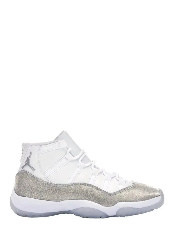 JORDAN 11 Retro Sneakers - White/metallic Silver/vast Grey