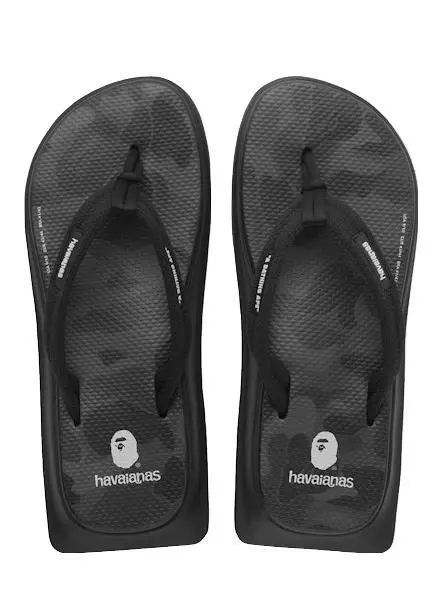 A BATHING APE Havaianas Tradi Zori - Black Camo