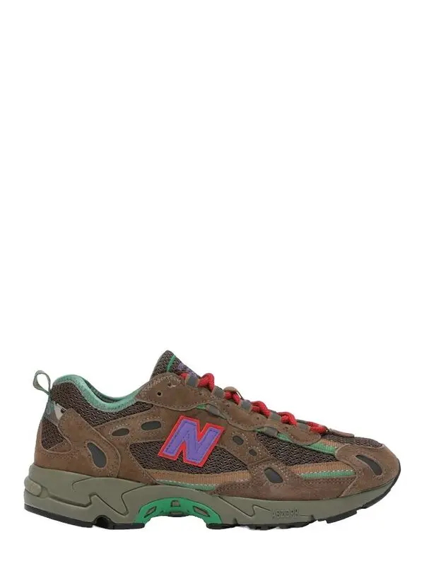 NEW BALANCE 827 Stray Ratsin Sneakers - Brown/green