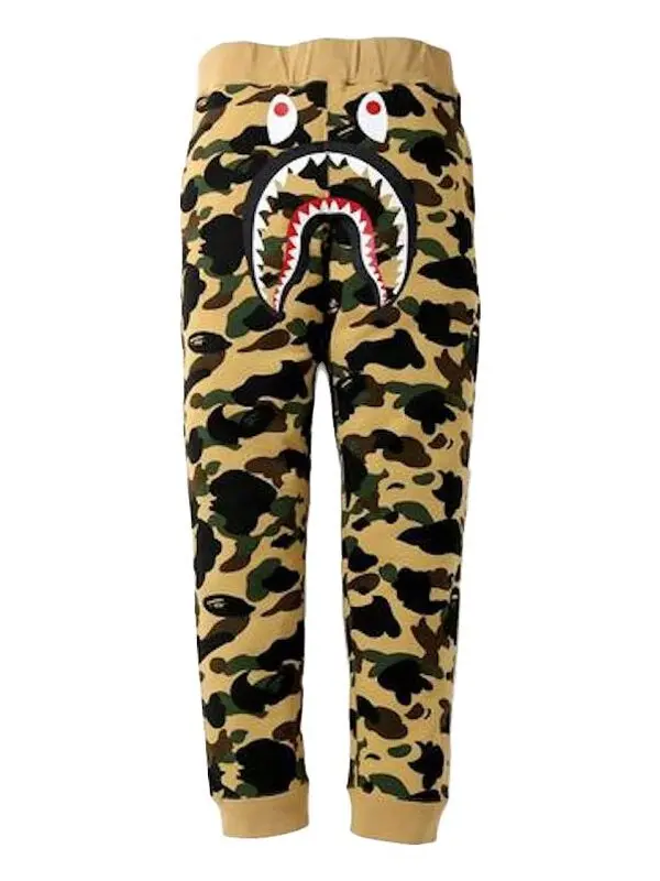 A BATHING APE 1st Camo Shark Slim Sweatpants - Yellow/black