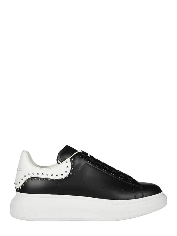 Alexander McQueen Oversized Studded Sneakers - Black/white