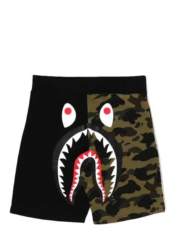 BAPE 1st Camo Back Shark Sweat Shorts - Black/green