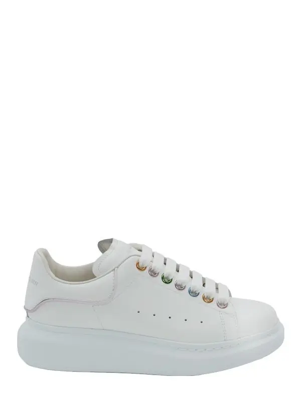 Alexander McQueen Oversized Sneakers With Metallic Eyelets - White/pink