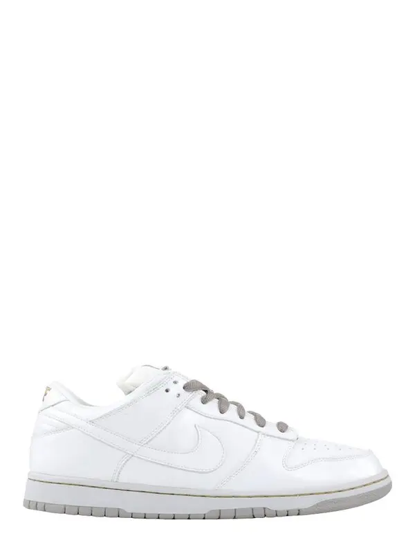 Nike Dunk Low Medicom 4in - White