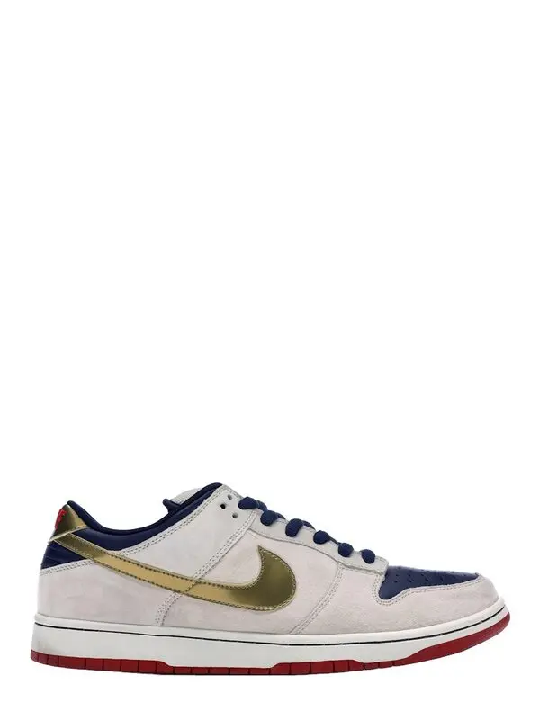 Nike Sb Dunk Low Sneakers - Buff/metallic Gold