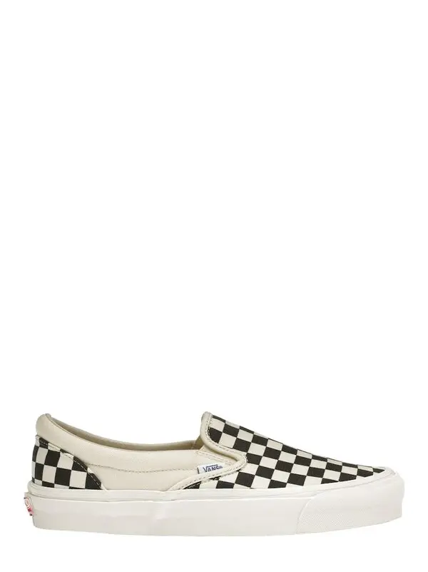VANS Classic Canvas Slip-on Sneakers - Black/white Chckrbrd