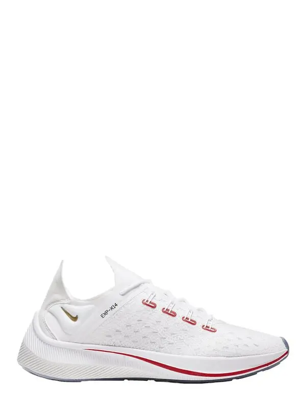Nike Expx14 Cr7 Cristiano Ronaldo Sneakers - White/metallic Gold/university Red