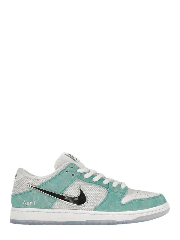 Nike Sb Dunk Low April Skateboards - Turbo Green/metallic Silver