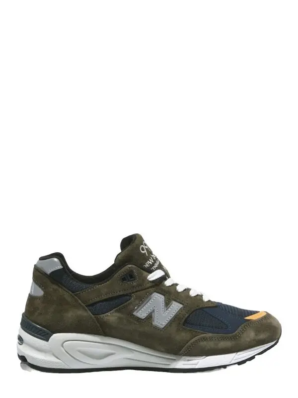 NEW BALANCE 990v2 Sneakers - Olive