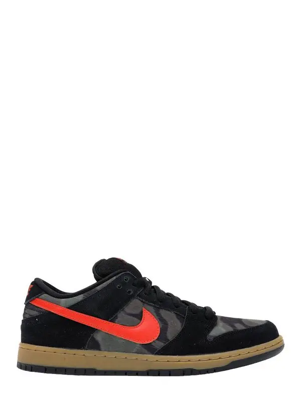 Nike Sb Dunk Low Sneakers - Black/team Orange/rough Green