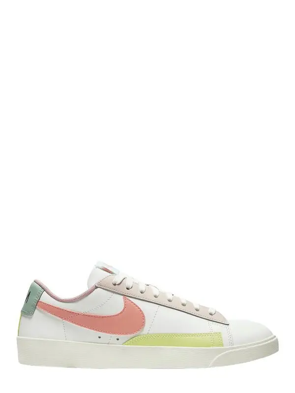 Nike Blazer Low Le Sneakers - Sail/white/coconut Milk