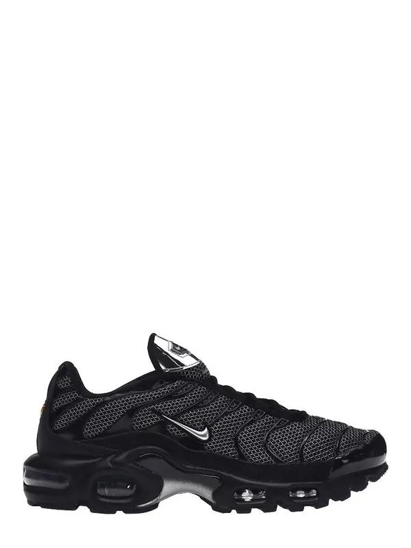 Nike Air Max Plus Suede Sneakers - Black/silver