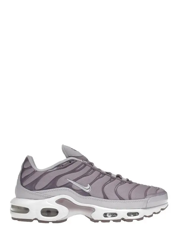 Nike Air Max Plus Sneakers - Plum Fog/metallic Silver/venice