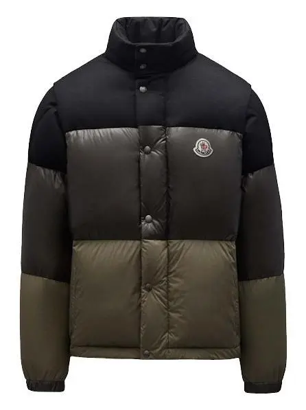 Moncler Aveillan Short Down Jacket - Black