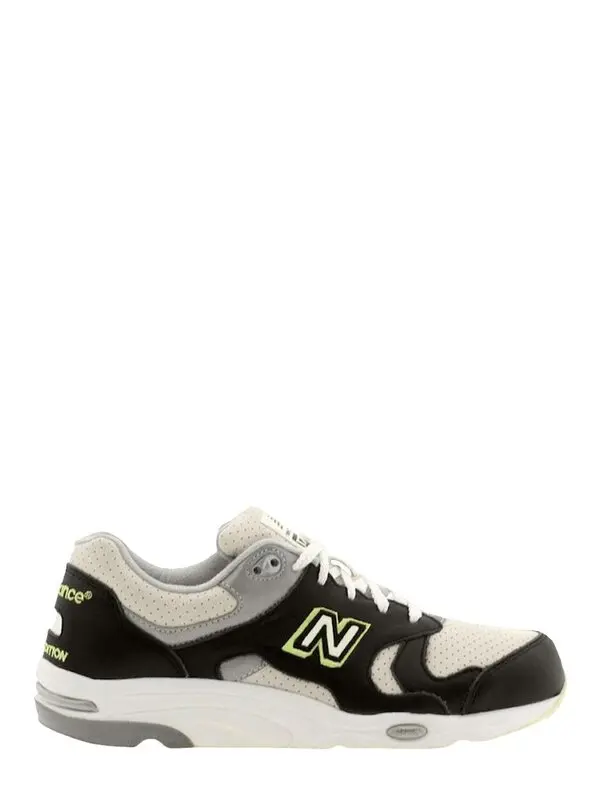 NEW BALANCE 1700 Barneys New Yorkin Sneakers - Black/white