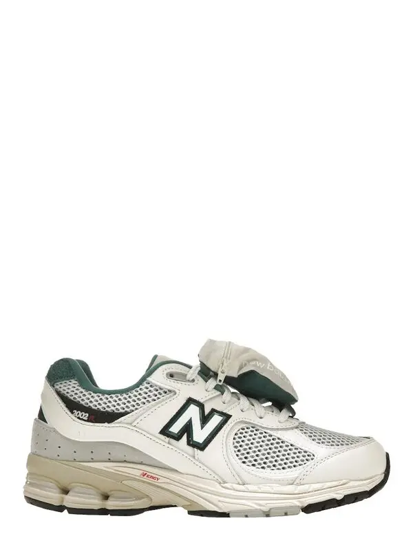 NEW BALANCE 2002r Pouch Sneakers - Sea Salt/vintage Teal/white