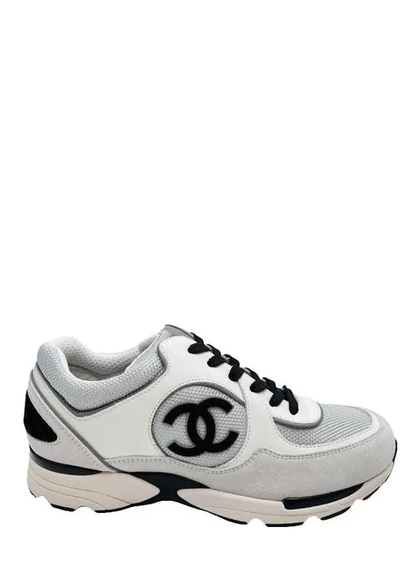 Chanel Cc Logo Trainer - White/silver/grey