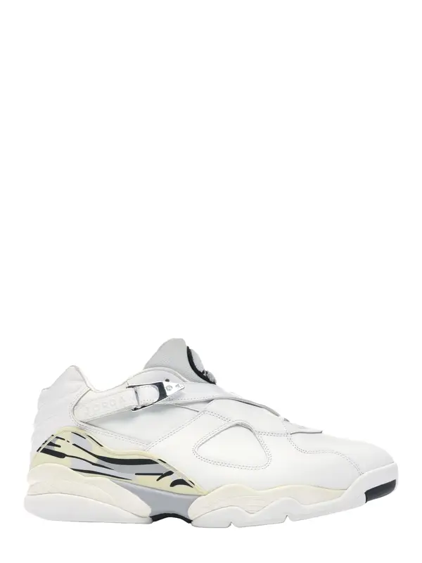 JORDAN 8 Retro Low Top Sneakers - White/metallic Silver