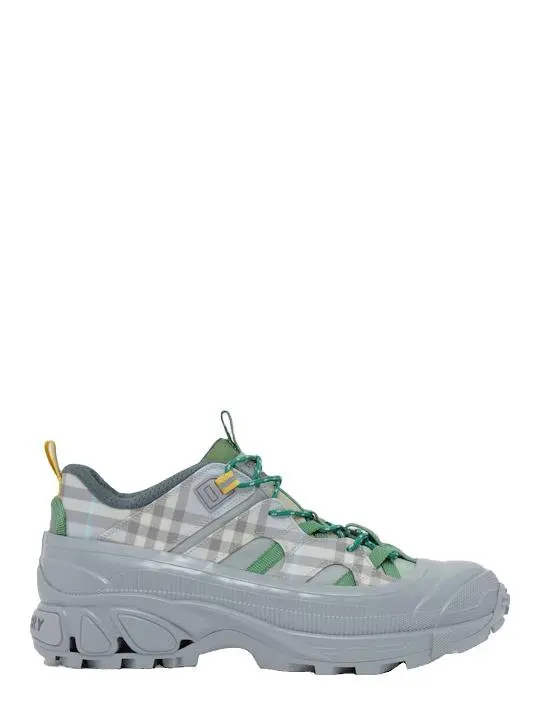 Burberry Ramsey Checkin Sneakers - Gray/green