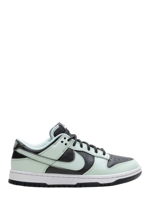Nike Dunk Low Sneakers - Green