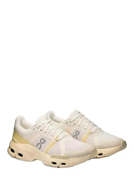 On Cloudpulse Training Sneakers - Ivory/tumeric