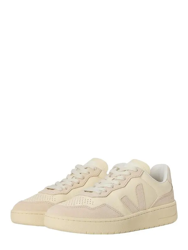VEJA V-90 Sneakers - Beige
