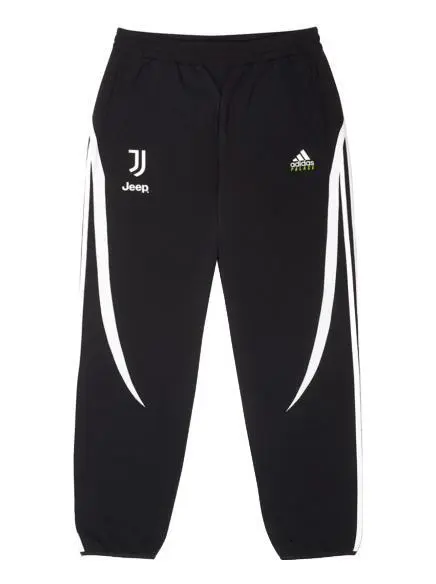 PALACE Adidas Juventus Trackpant - Black