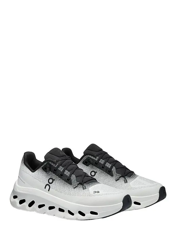 On Cloudtilt Low Top Sneakers - Black/ivory