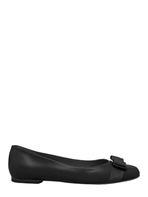 FERRAGAMO Varina Leather Ballerina Flats - Nero