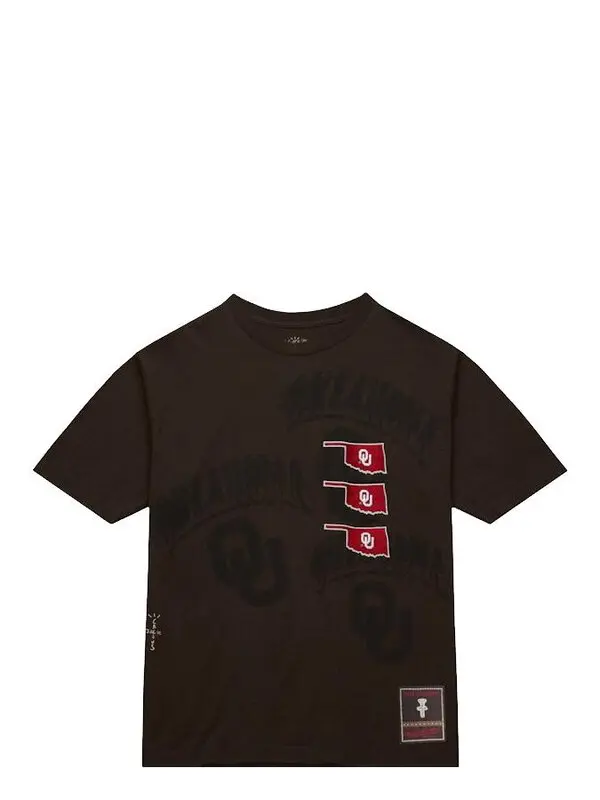 TRAVIS SCOTT X Mitchell & Ness Oklahoma Sooners Seal T-shirt - Brown