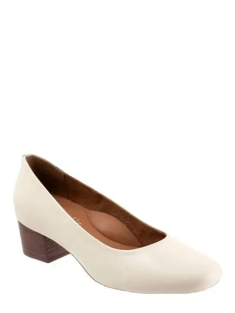 Softwalk Lynn Pumps - Ivory