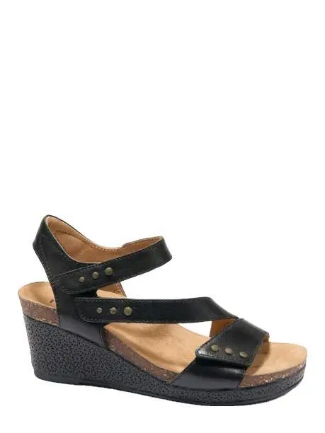 HALSA FOOTWEAR Gisella Wedge Sandal - Black