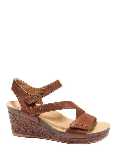 HALSA FOOTWEAR Gisella Wedge Sandal - Cognac