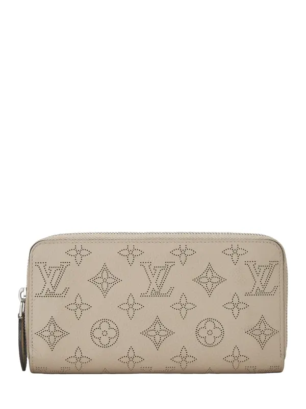 LOUIS VUITTON Monogram Mahina Zippy - Beige
