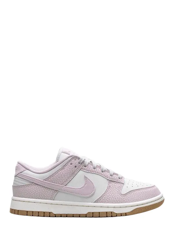 Nike Dunk Low Sneakers - Pink