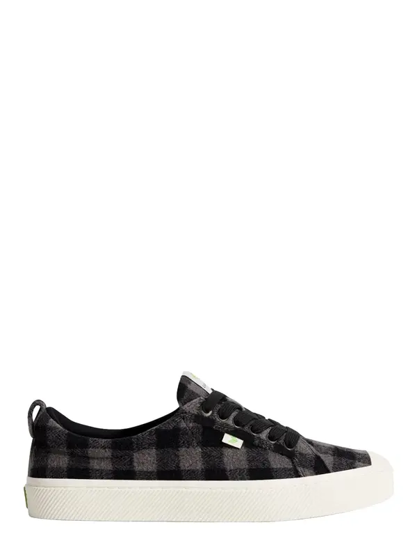 Cariuma Oca Plaid Low Top Sneakers - Black