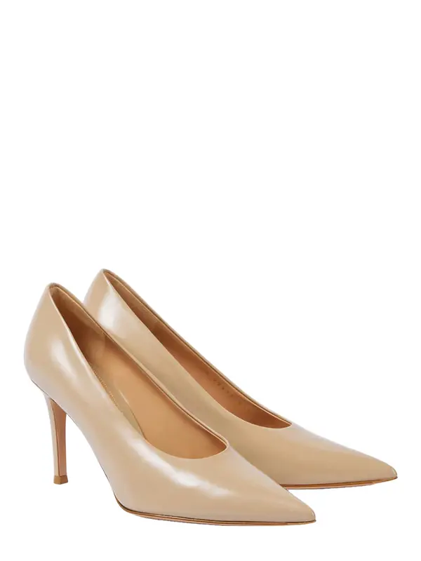 GIANVITO ROSSI Robbie Leather Pumps - Neutrals