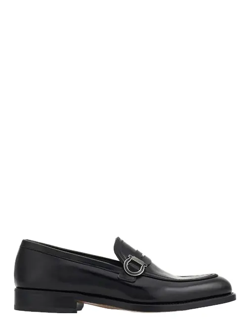 FERRAGAMO Moccasin With Gancini Ornament - Black