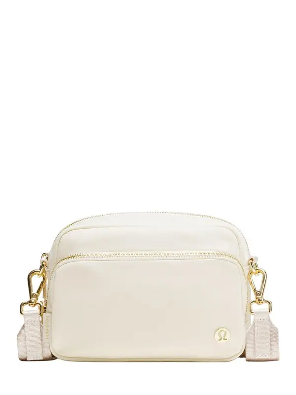 Lululemon Everywhere Crossbody Bag 2l - Light Ivory/gold