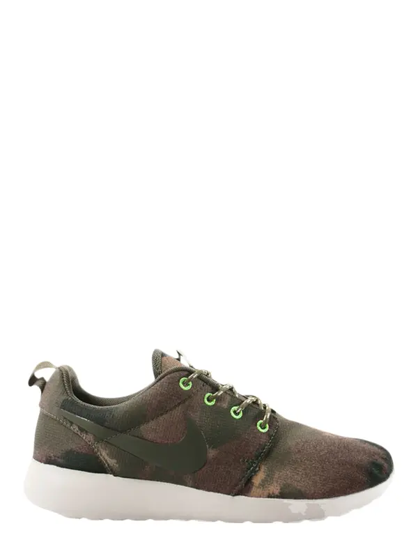 Nike Roshe Run Camo Print Sneakers - Brown
