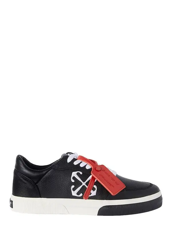 Off-White Low Top Vulcanized Sneakers - Black/white