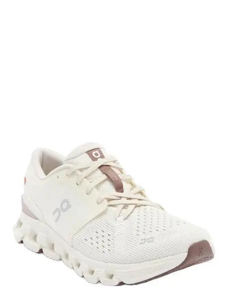 On X 4 Training Sneakers - Ivory/heron
