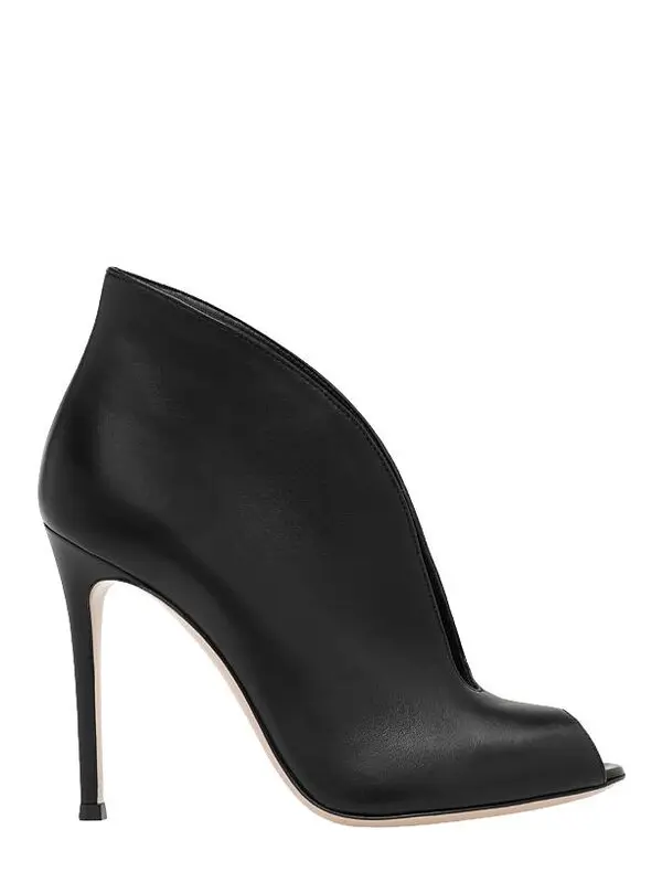 GIANVITO ROSSI Vamp Booties - Black