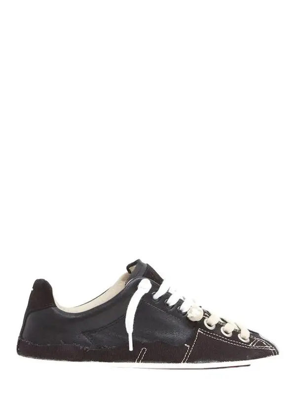 MAISON MARGIELA Low Top Sneakers - Black/white